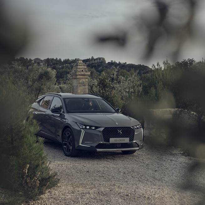 DS 4: Plug-in hybrid hatchback | DS Automobiles