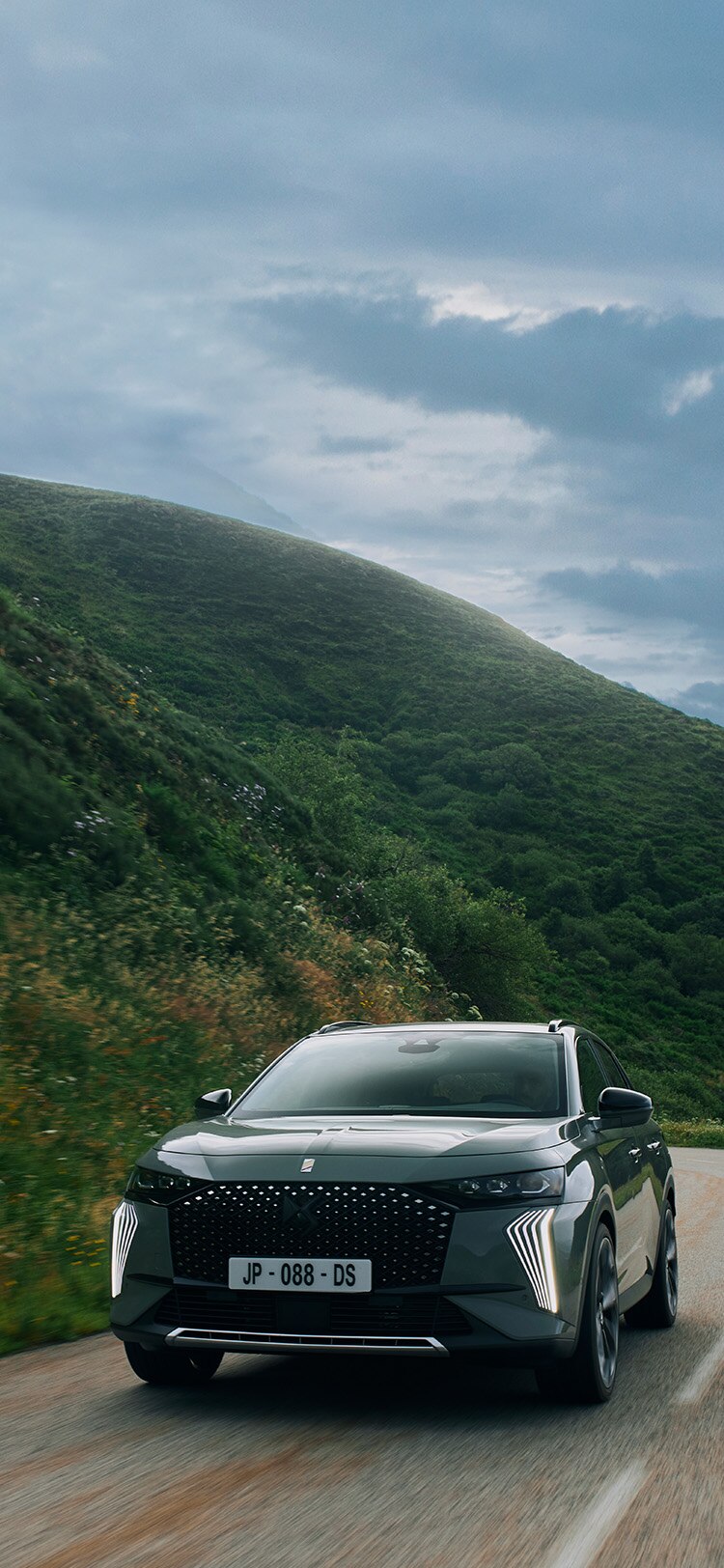 DS 7 Plug-in Hybrid | DS Automobiles GR