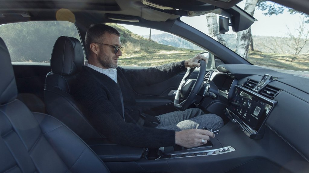 Νέο DS 7, το κομψό και δυναμικό SUV