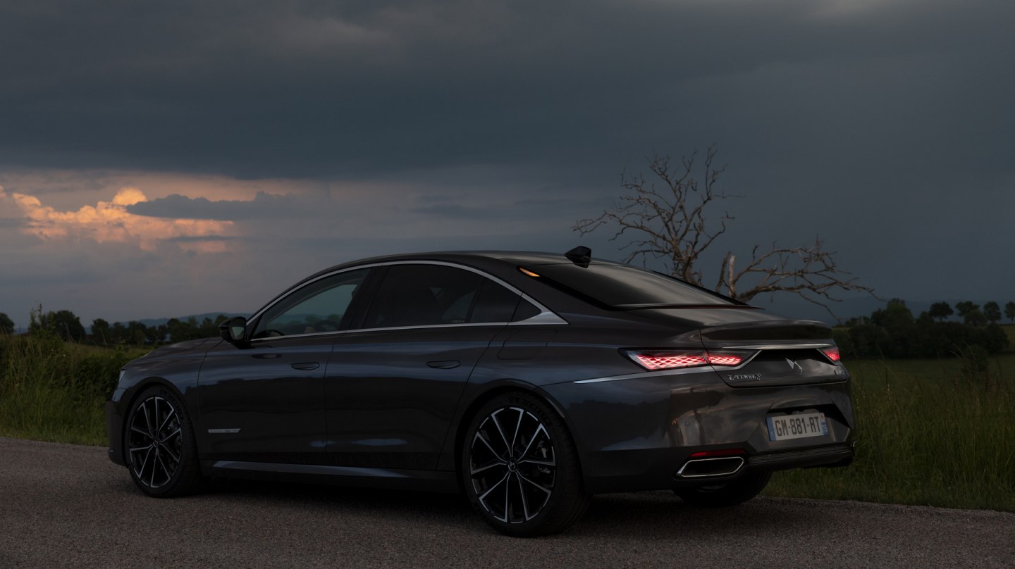 DS 9: το plug-in υβριδικό sedan | DS Automobiles